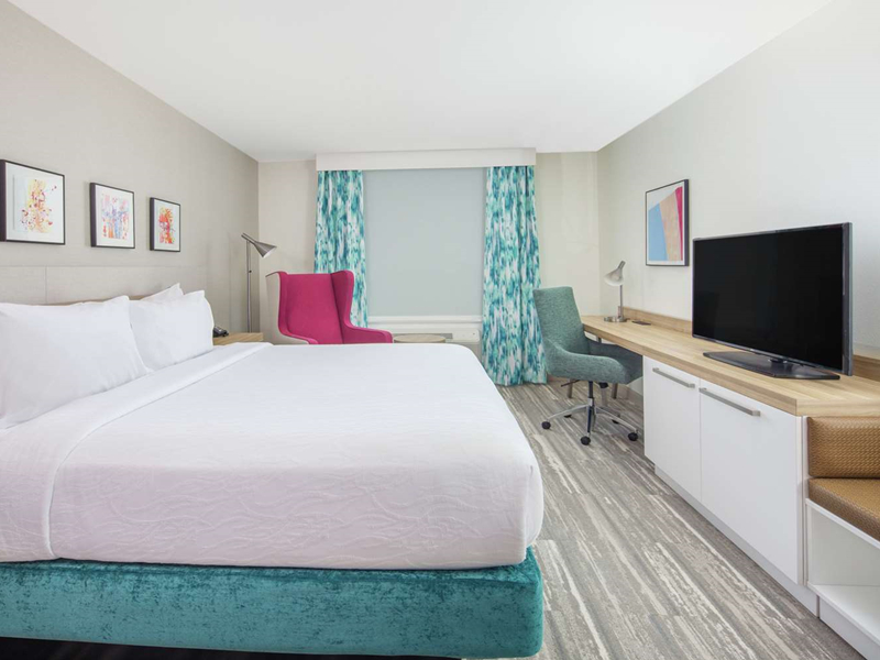 Hilton Garden Inn Bloom Scheme Ceiling Fixture from China manufacturer ...